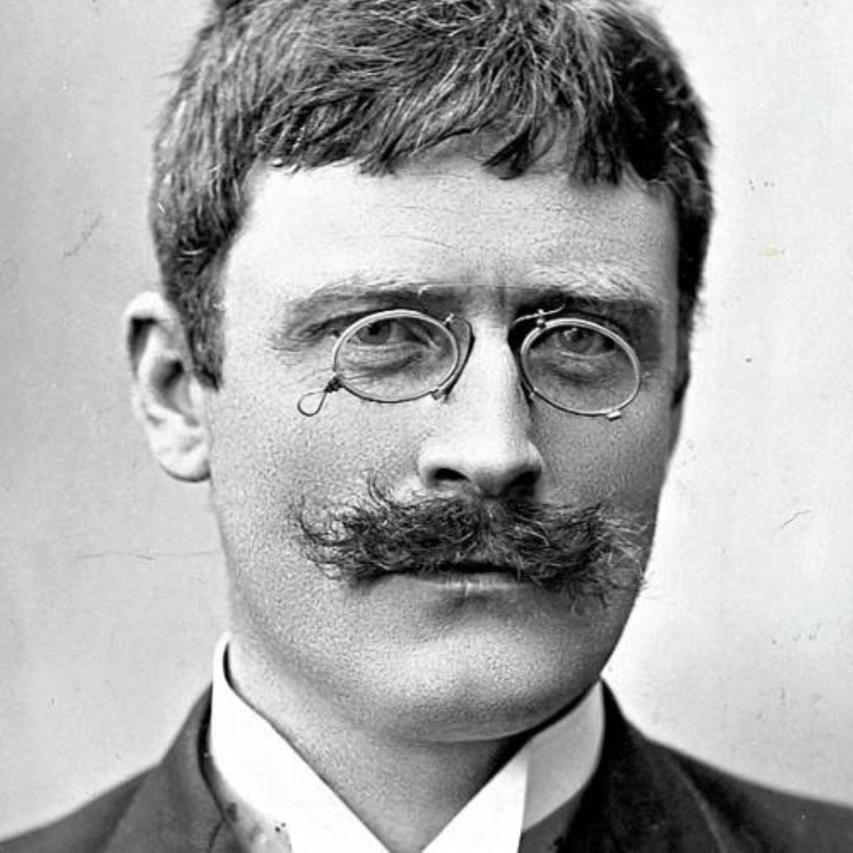 Ο Νορβηγός νομπελίστας Knut Hamsun – ΧΡΥΣΗ ΑΥΓΗ